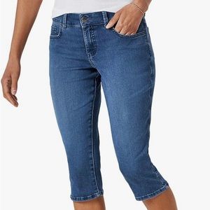 Riders by Lee | Jeans | Indigo Capri Jeans | Poshmark